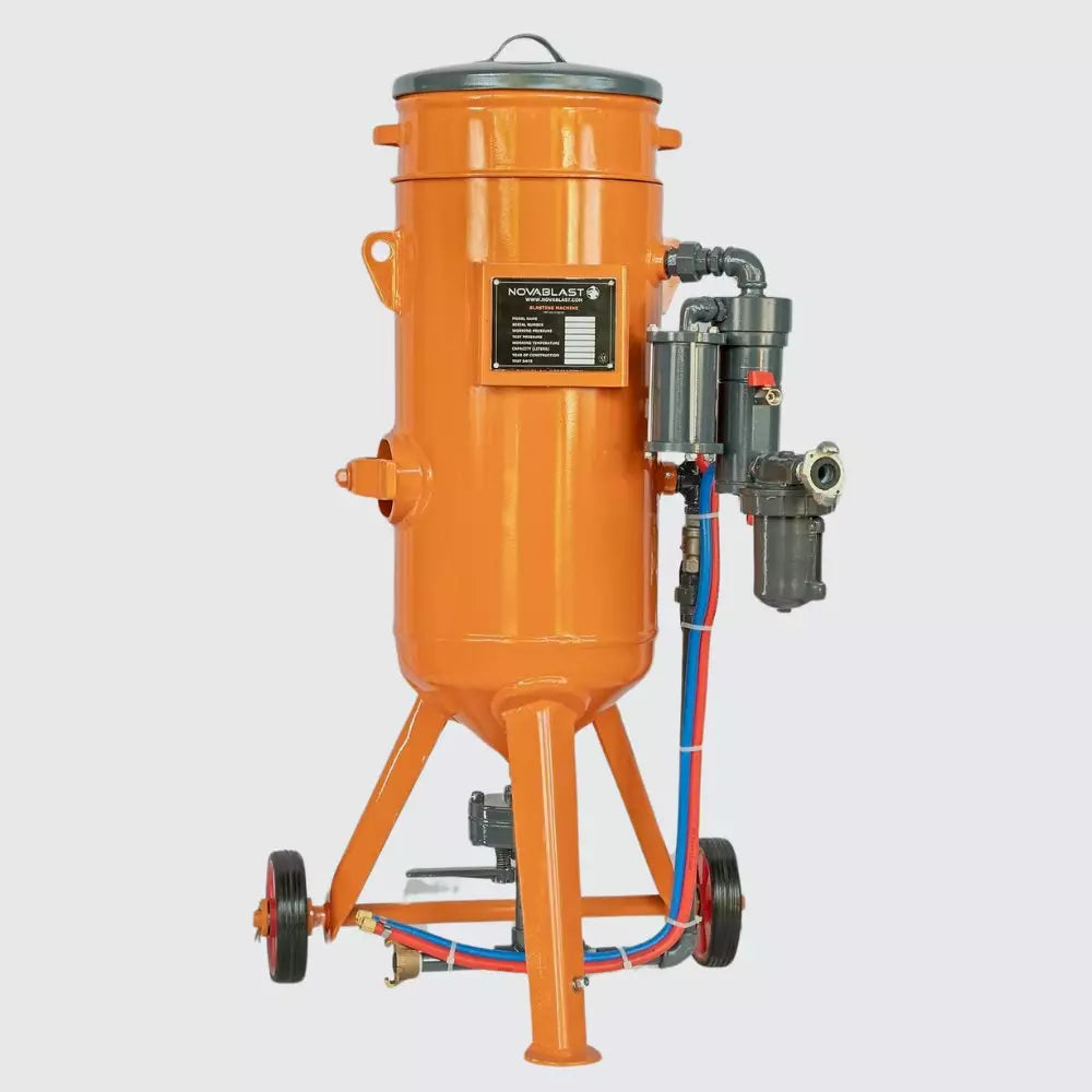 BLAST MACHINE 20 L WITH FSV ½", RCV-50 REM.CTRL INCL. SILENCER – NOVABLAST