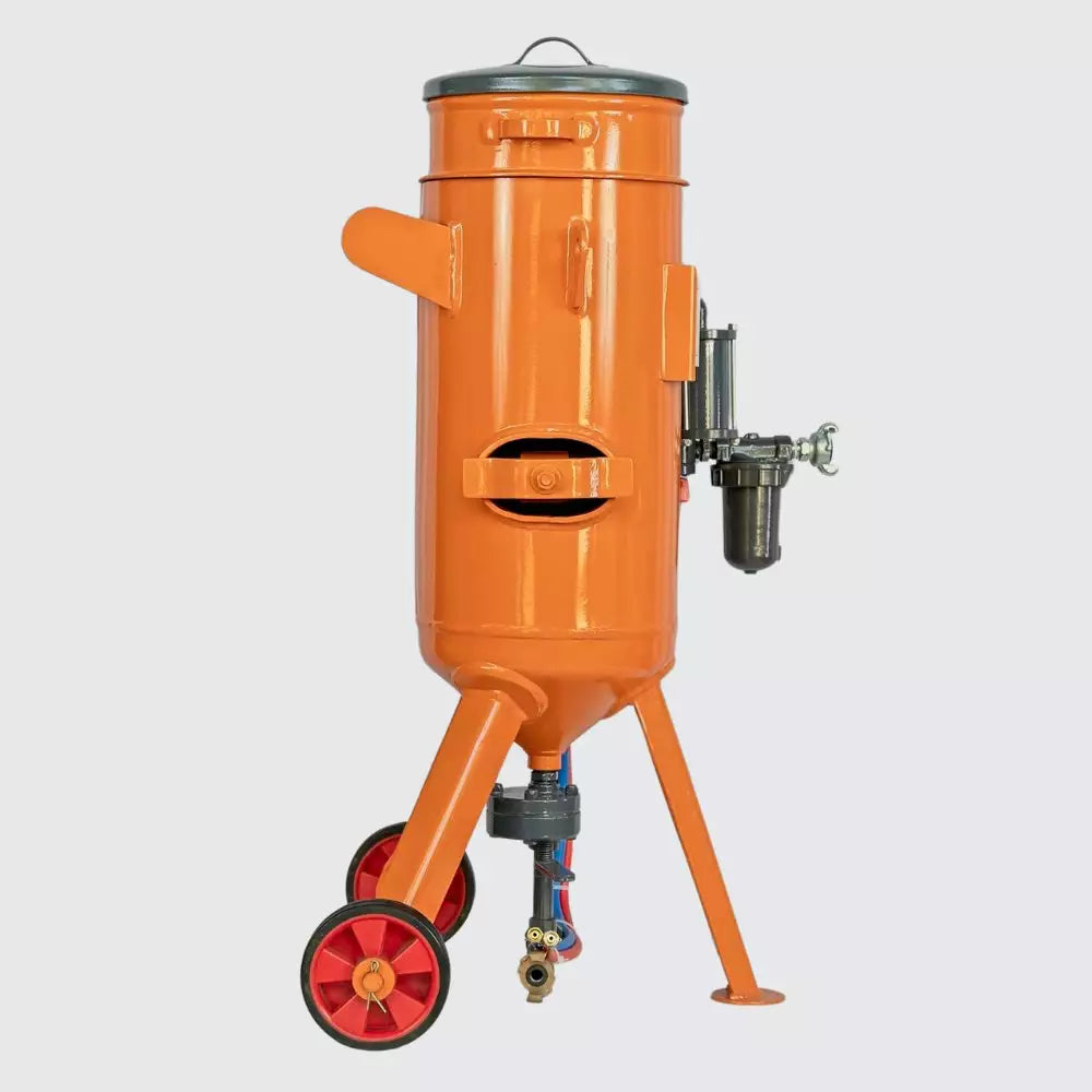 BLAST MACHINE 20 L WITH FSV ½", RCV-50 REM.CTRL INCL. SILENCER – NOVABLAST