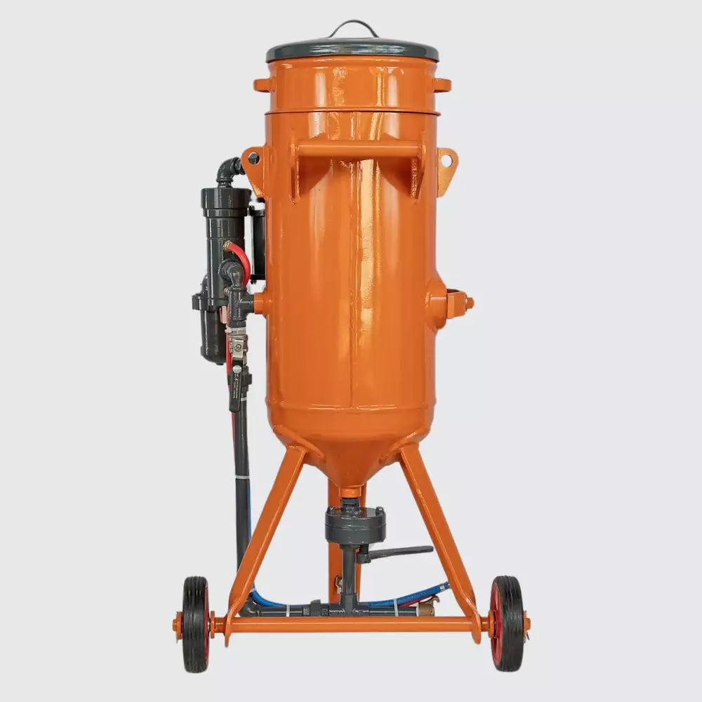 BLAST MACHINE 20 L WITH FSV ½", RCV-50 REM.CTRL INCL. SILENCER – NOVABLAST